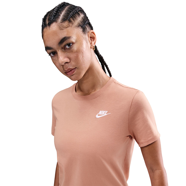 Nike Sportswear Club Essentials T-Shirt - Street Gym